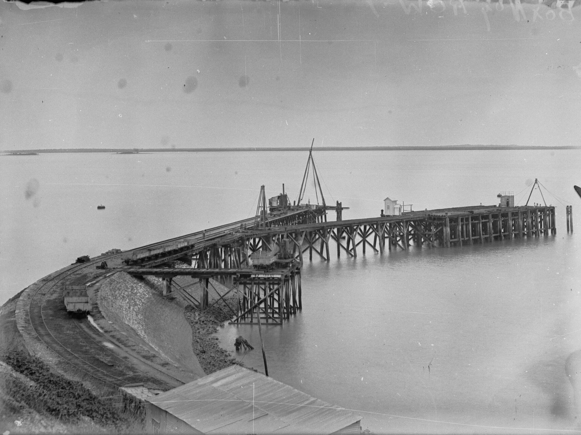 Port Darwin Jetty at high water | History Trust