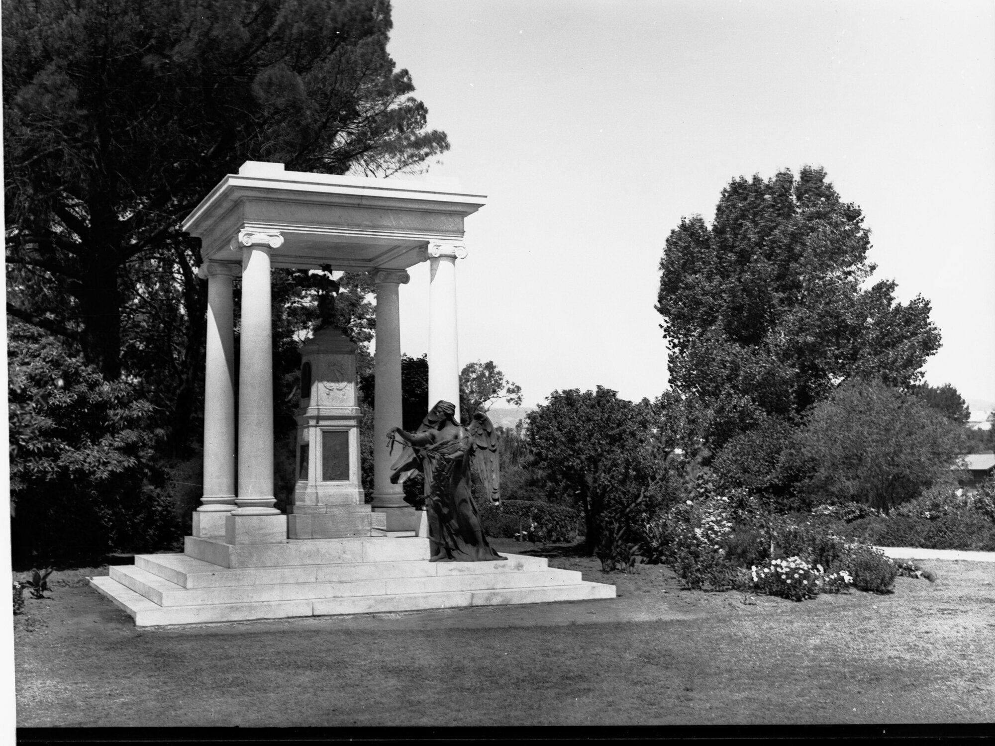 Angas Memorial in Angas Gardens | History Trust
